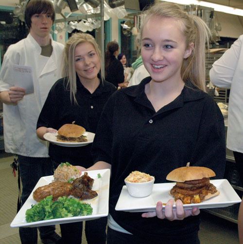 Marysville students learn culinary skills at School House Cafe ...