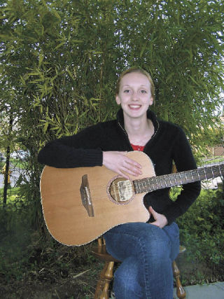 Jessica Klise and Allison Preisinger are singing their own original ...