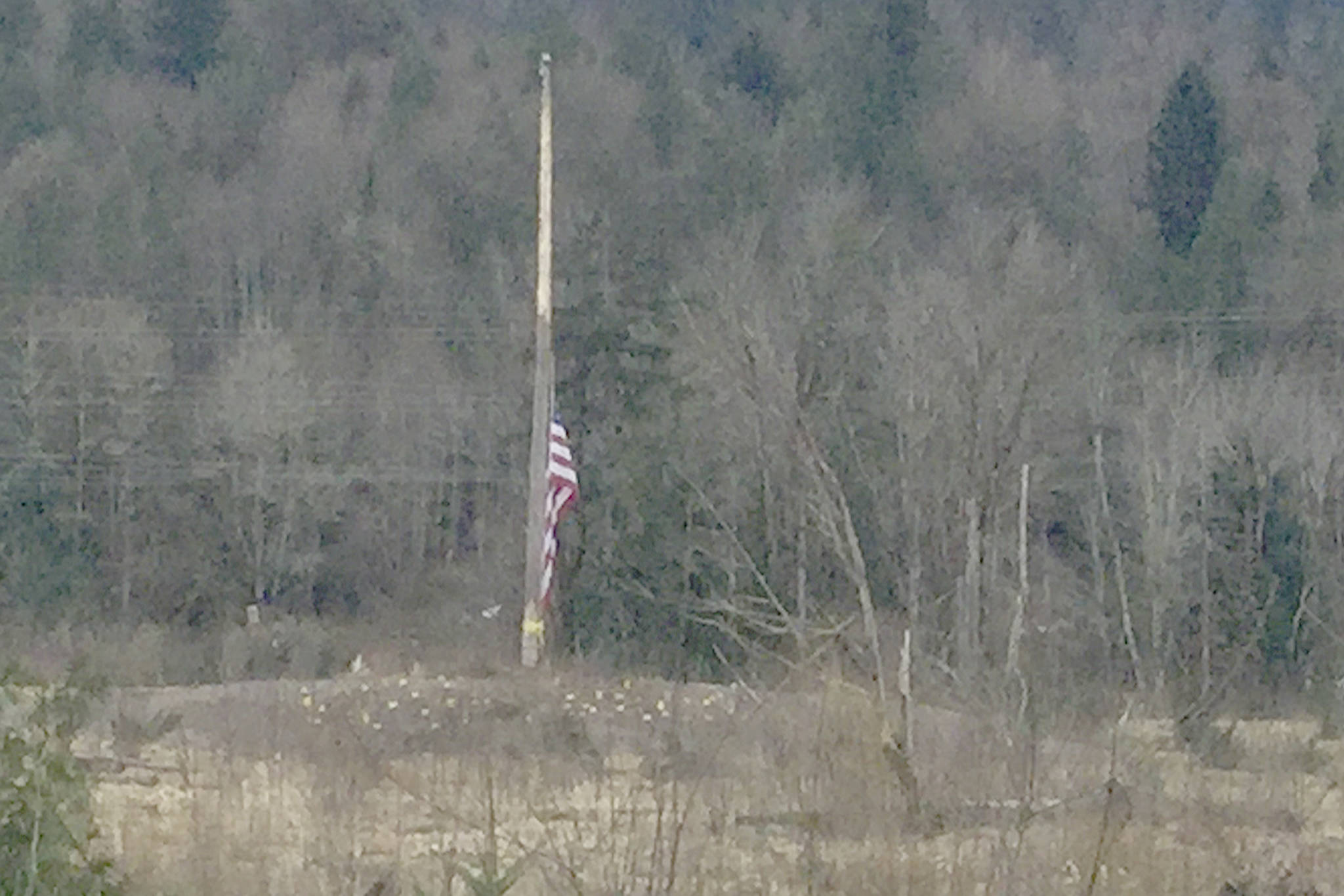 Memorial event remembers 43 lives lost in Oso slide 5 years ago (slide ...