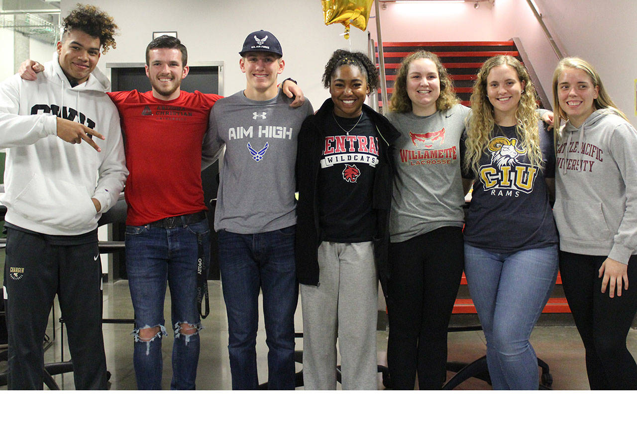9 from MG sign to play sports in college | Marysville Globe